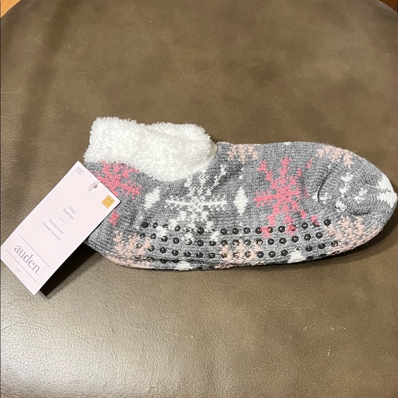Auden | Accessories | Auden Gray And Pink Fleece Lined Slipper Socks ...